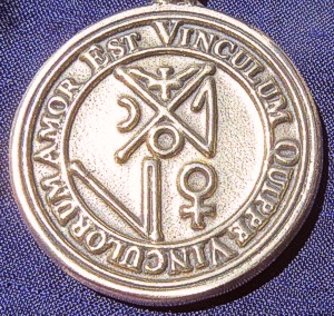 Bronze Super Venus Apple Talisman for Love and Happiness