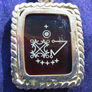 Picatrix Red Agate Square Sun King Talisman